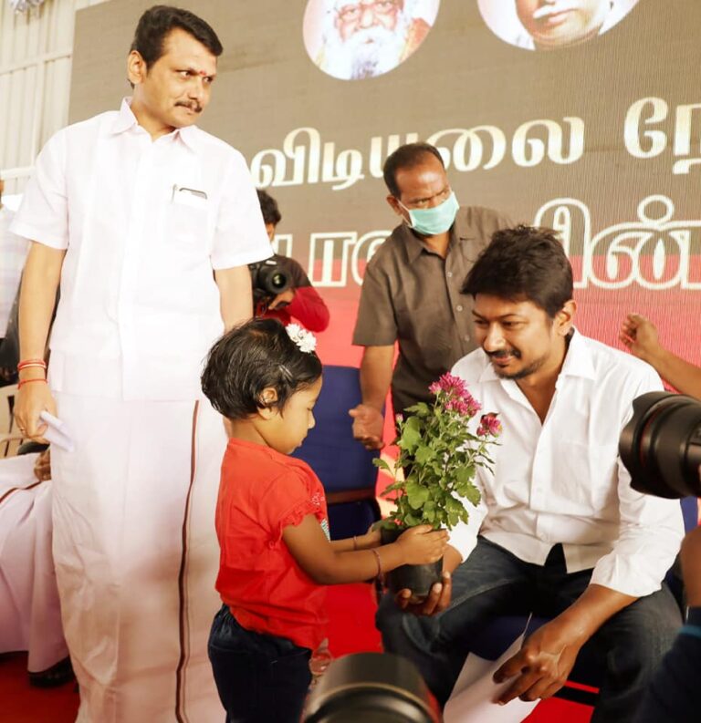 V. Senthil Balaji Age, Caste, Wife, Children, Family, Biography & More ...