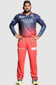 Wanindu Hasaranga Age, Wife, Family, Biography & More » StarsUnfolded