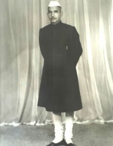 Chaudhary Charan Singh Age, Caste, Death, Wife, Children, Family ...