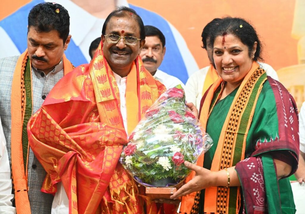 Daggubati Purandeswari Age, Caste, Husband, Children, Family, Biography & More » StarsUnfolded