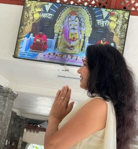 Deepti Bhatnagar Height, Age, Husband, Family, Biography & More ...