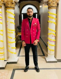 Faheem Ashraf (Cricketer) Height, Age, Girlfriend, Wife, Family ...