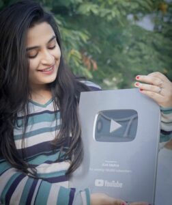 Kirti Mehra (YouTuber) Height, Age, Caste, Boyfriend, Family, Biography ...