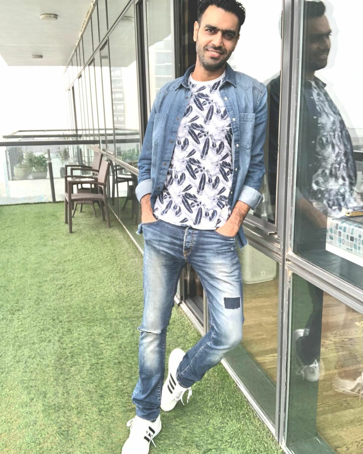 Ravinder Singh (Author) Age, Girlfriend, Wife, Family, Biography ...