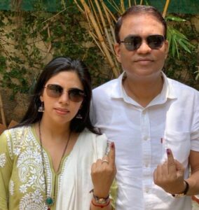 Sanjeev Jaiswal (IAS) Age, Caste, Wife, Family, Biography & More » StarsUnfolded