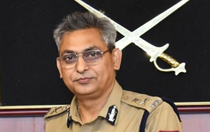 Shankar Jiwal (IPS) Age, Wife, Children, Family, Biography & More ...