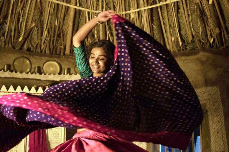 Shraddha Dangar Age, Husband, Family, Biography & More » StarsUnfolded