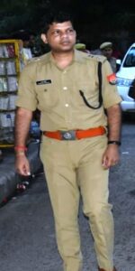 Prabhakar Chaudhary (IPS) Age, Caste, Wife, Family, Biography & More ...