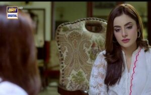 Nida Firdous Age, Husband, Family, Biography & More » StarsUnfolded