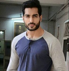 Omer Shahzad Height, Age, Girlfriend, Wife, Family, Biography & More » StarsUnfolded