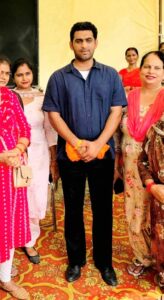 Mohit Mohindra Age, Caste, Wife, Family, Biography & More » StarsUnfolded