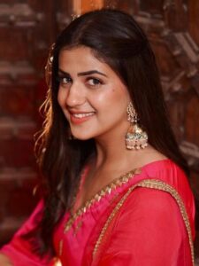 Pranjal Dahiya Height, Age, Boyfriend, Husband, Family, Biography ...