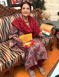 Qamar Mohsin Sheikh Age, Husband, Family, Biography & More » StarsUnfolded