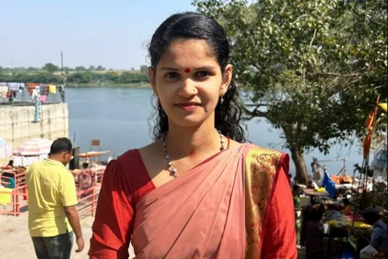 Chaitra Kundapura Age, Caste, Family, Biography & More » StarsUnfolded