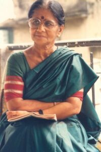Mannu Bhandari Age, Death, Husband, Family, Biography & More ...