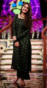 Anaswara Rajan Height, Age, Boyfriend, Family, Biography & More ...