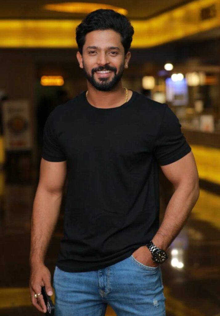 Karthik Mahesh (Bigg Boss Kannada) Age, Caste, Wife, Family, Biography & More » StarsUnfolded