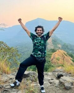 Kunal Thakur Height, Age, Wife, Family, Biography & More » StarsUnfolded