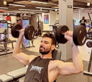 Mohit Chhikara Age, Girlfriend, Family, Biography & More » StarsUnfolded