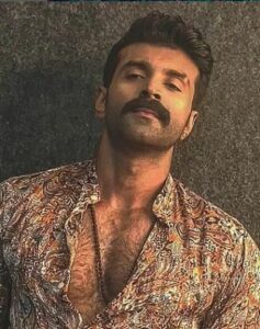 Kana Kaanum Kaalangal Actors, Real Name, Cast » StarsUnfolded