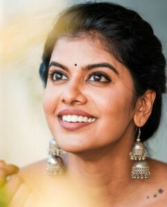Swagatha S. Krishnan Age, Husband, Family, Biography & More » StarsUnfolded