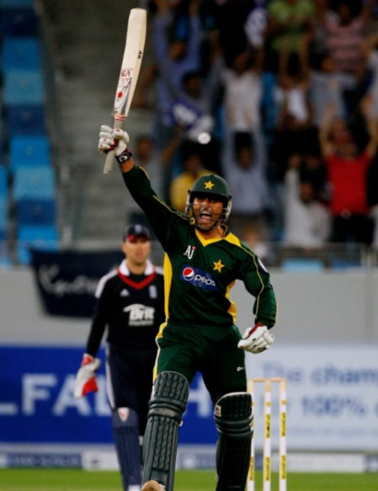 Abdul Razzaq (Cricketer) Age, Wife, Family, Biography & More ...