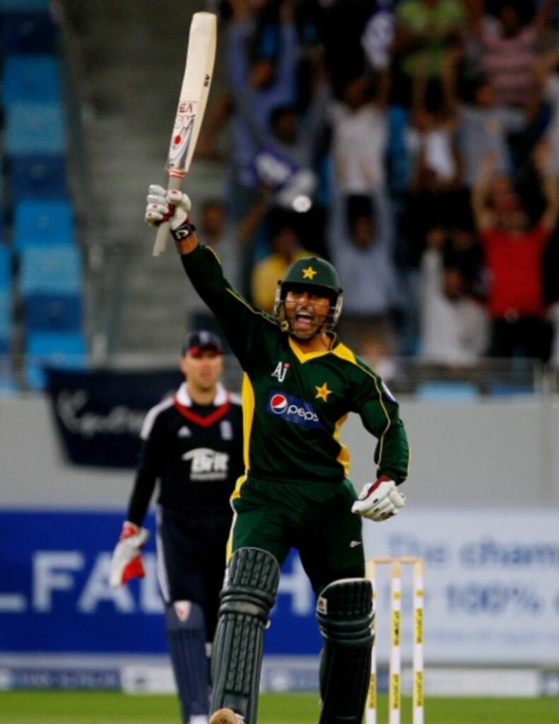 Abdul Razzaq (Cricketer) Age, Wife, Family, Biography & More ...