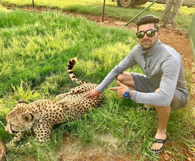 Ibrahim Zadran Height, Age, Girlfriend, Wife, Family, Biography & More ...