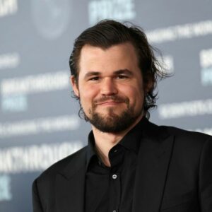 Magnus Carlsen Height, Age, Wife, Family, Biography » StarsUnfolded