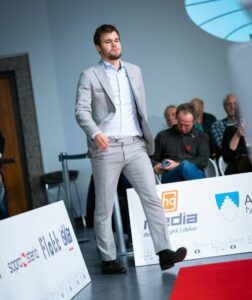 Magnus Carlsen Height, Age, Wife, Family, Biography » StarsUnfolded