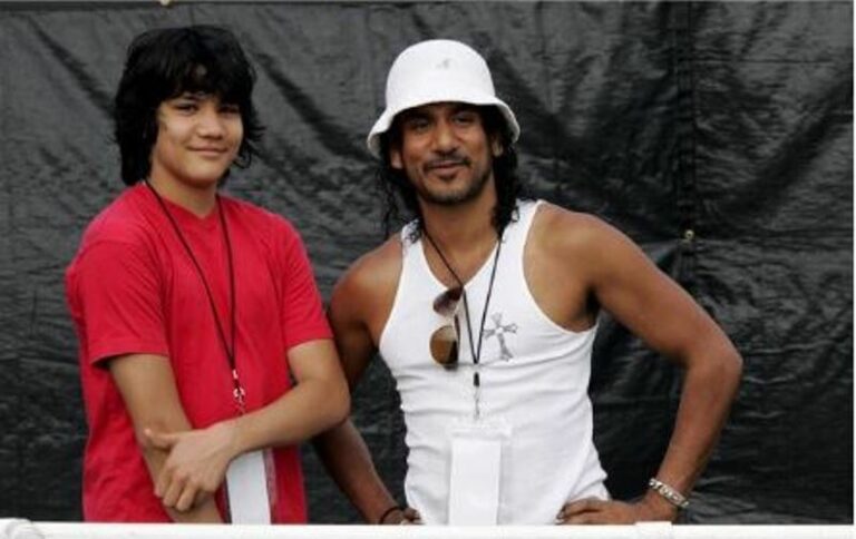 Naveen Andrews Height, Age, Girlfriend, Wife, Children, Family ...