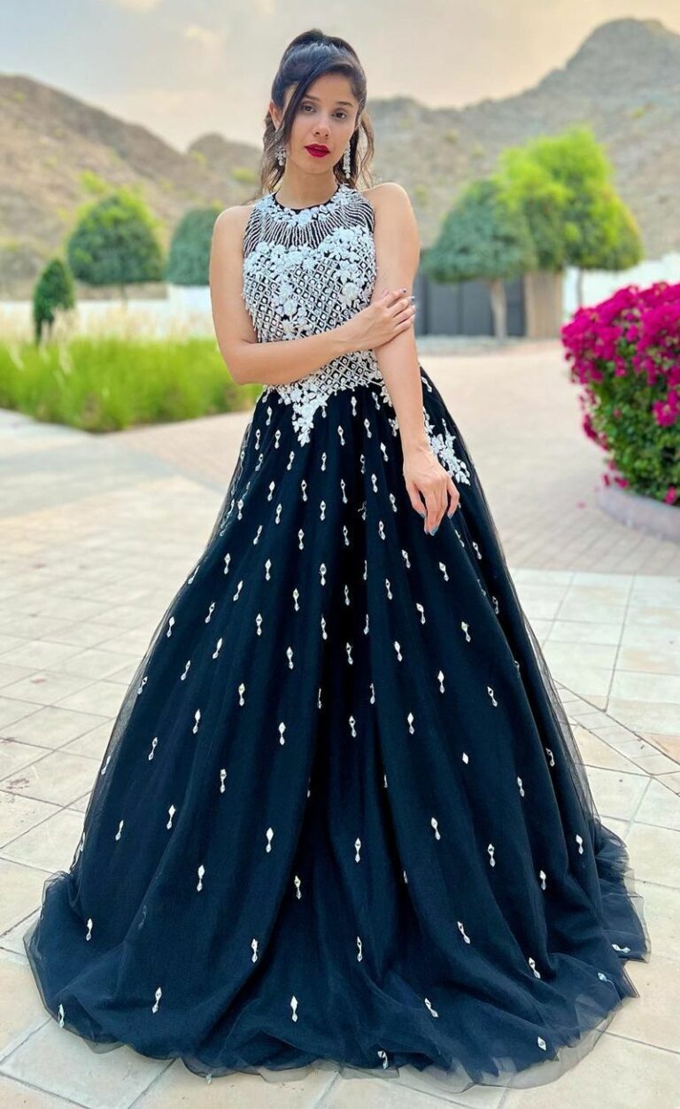 Nidhi Kumar (Temptation Island India) Age, Boyfriend, Family, Biography ...