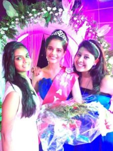 Riddhi Kumar Height, Age, Boyfriend, Husband, Family, Biography & More ...
