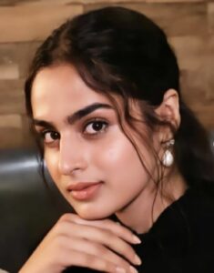 Ayesha Khan (Bigg Boss) Height, Age, Boyfriend, Husband, Family ...