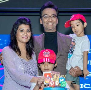 Dr Pal Manickam Age, Wife, Children, Family, Biography & More ...