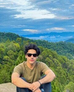 Khushhal Khan Height, Age, Girlfriend, Wife, Family, Biography & More ...