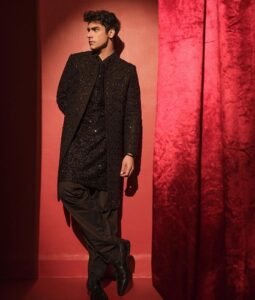 Khushhal Khan Height, Age, Girlfriend, Wife, Family, Biography & More ...