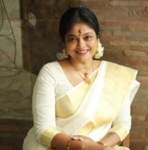 Manju Pillai Age, Husband, Family, Biography & More » StarsUnfolded