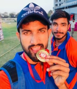 Shubham Dubey (Cricketer) Height, Age, Wife, Family, Biography & More ...