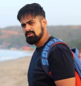 Akash Dodeja Height, Age, Girlfriend, Wife, Family, Biography & More ...