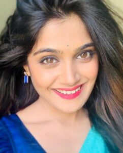 Isha Keskar Height, Age, Husband, Family, Biography & More » StarsUnfolded