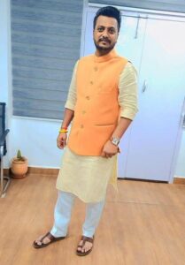 Manoj Sonkar Age, Caste, Wife, Family, Biography & More » StarsUnfolded