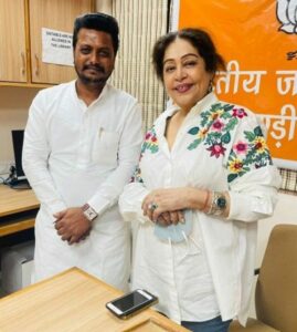 Manoj Sonkar Age, Caste, Wife, Family, Biography & More » StarsUnfolded