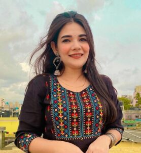 Swati Mishra (Singer) Age, Husband, Family, Biography & More » StarsUnfolded