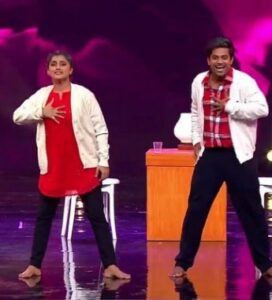 Vivek Chachere Height, Age, Wife, Family, Biography & More » StarsUnfolded