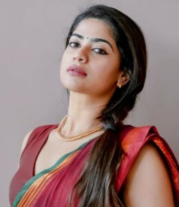 Abhignya Vuthaluru Height, Age, Husband, Family, Biography & More ...