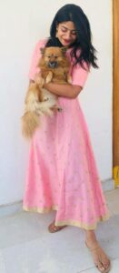 Abhignya Vuthaluru Height, Age, Husband, Family, Biography & More ...
