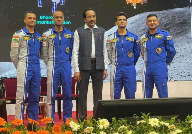 Shubhanshu Shukla Height, Age, Wife, Family, Biography » StarsUnfolded