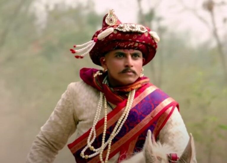 Alok Rajwade Age, Girlfriend, Wife, Family, Biography & More ...