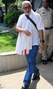 Deepak Qazir Kejriwal Age, Wife, Children, Family, Biography & More ...